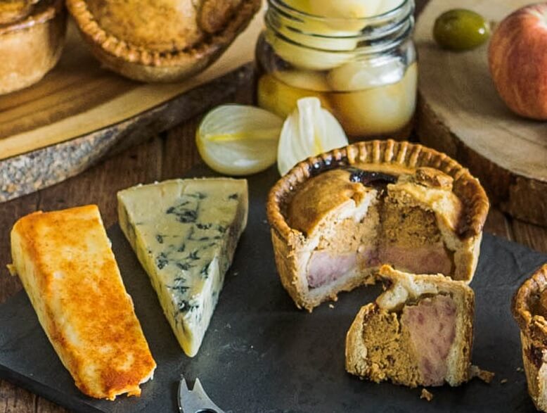 Scrumpy Pork Pie 200g - Toppings Pies