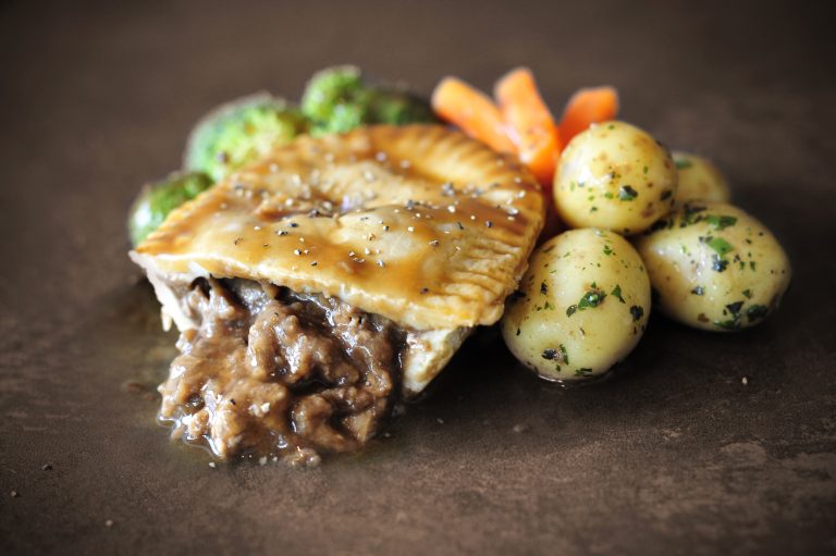 Traditional XL Pork Pie 3.5kg |Toppings Pies