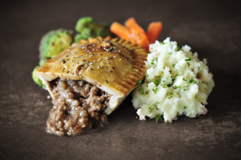 Traditional XL Pork Pie 3.5kg |Toppings Pies